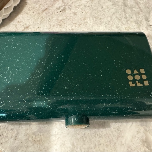 Caboodles | Makeup | Wicked Caboodles Green Gold Limited Edition | Poshmark